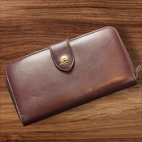 Etienne Aigner | Bags | Vintage Etienne Aigner Classic Burgundy Snap ...